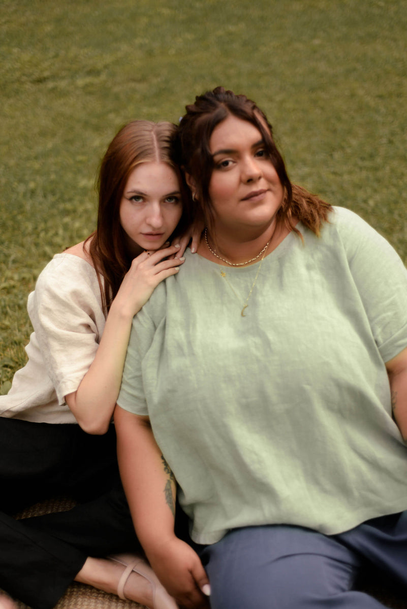 Hannah Top | 2 Colors Available – Lights of all